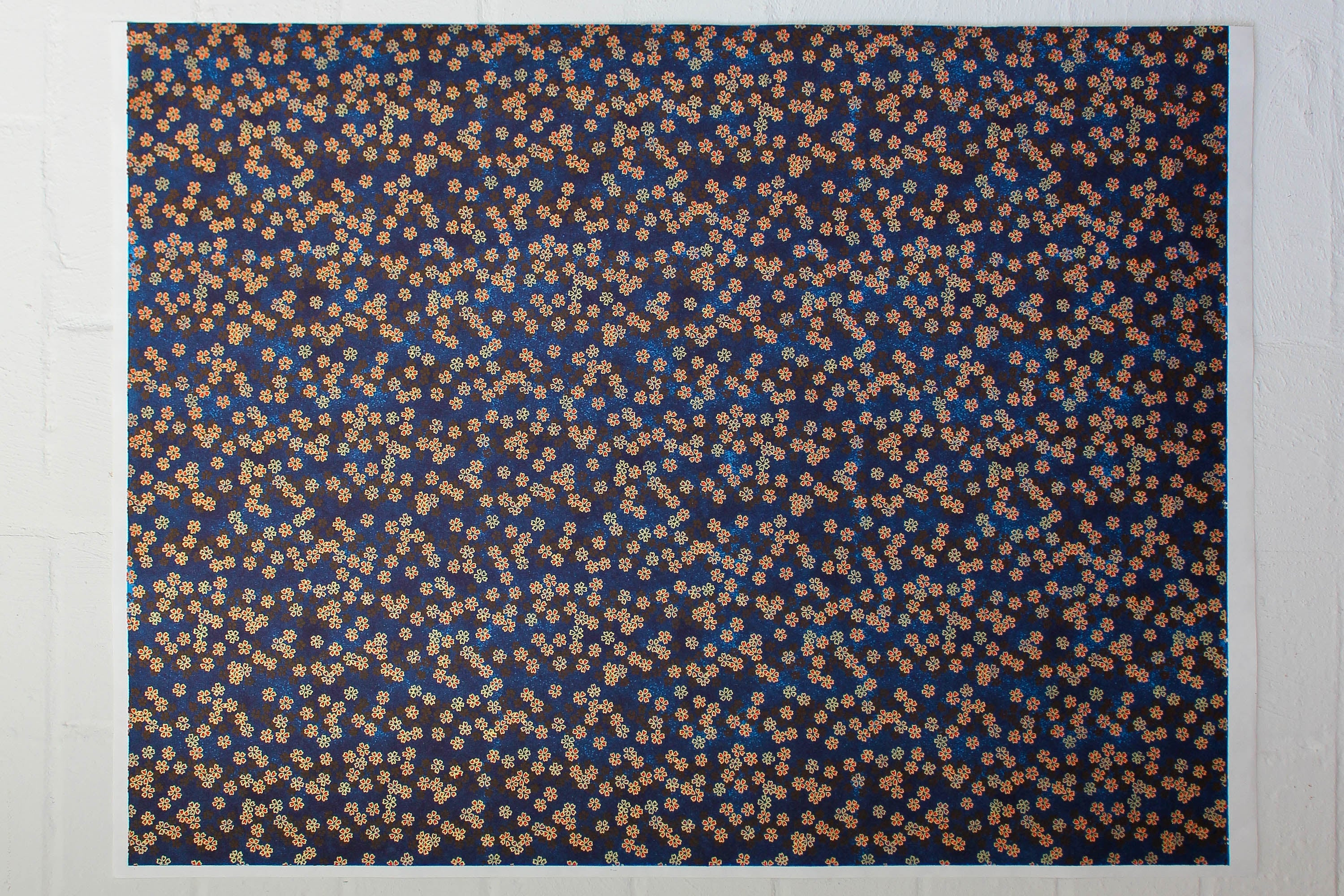 Chiyogami Gift Wrap - Daisy on Navy – Flywheel