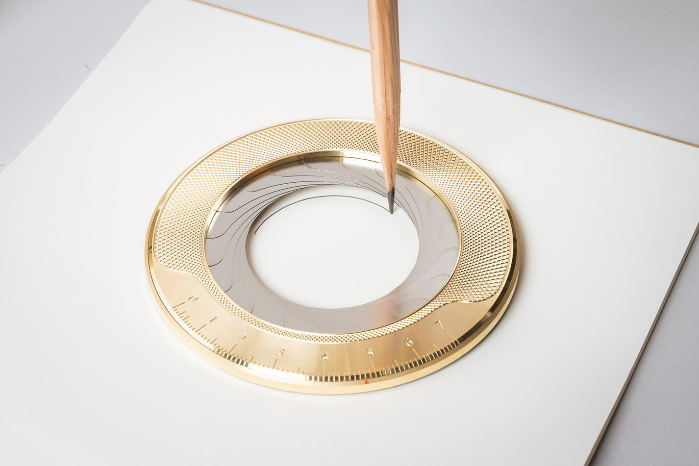 Makers Cabinet Iris Drawing Compass – Flywheel